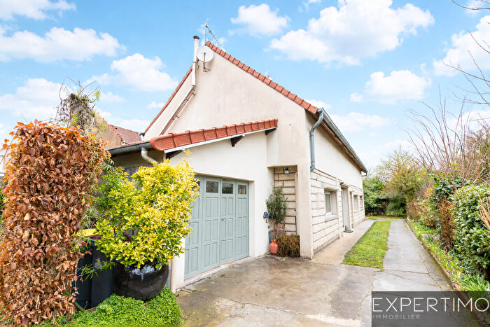 Maison à vendre - Massy, Pileu, Graviers, Vilmorin, Square de Clos de Villaine - 5 pièces - 4 chambres