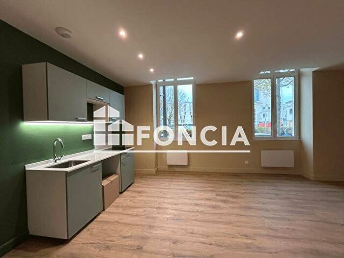 Appartement à louer - Thermal-Vieux-Vican, Vichy - 2 pièces - 1 chambre