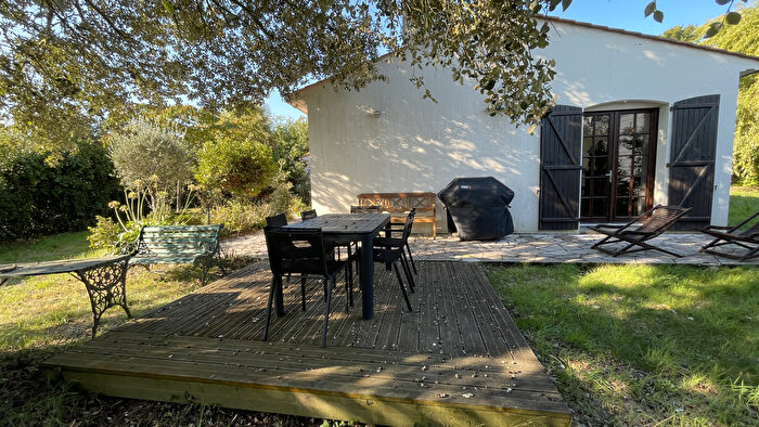 Maison à vendre - Talmont-Saint-Hilaire - 5 pièces - 3 chambres