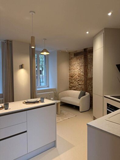 Appartement à louer - Strasbourg - 3 pièces - 2 chambres