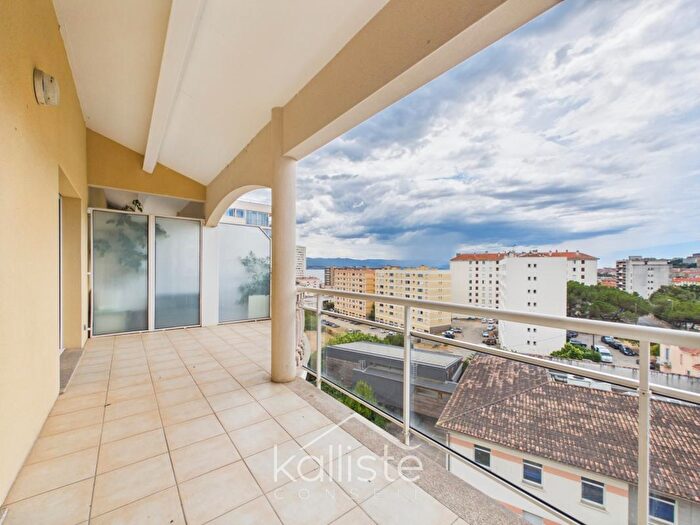 Appartement 3 pièces à louer - Ajaccio