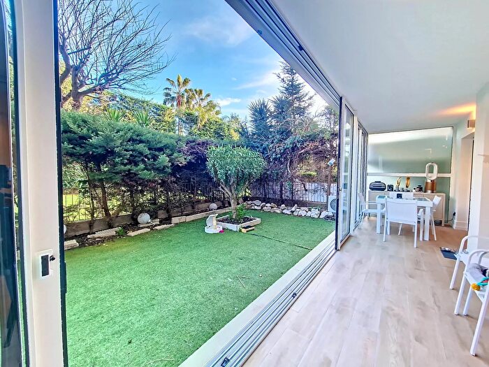 Appartement à vendre - Cannes, Pointe Croisette - 2 pièces - 1 chambre