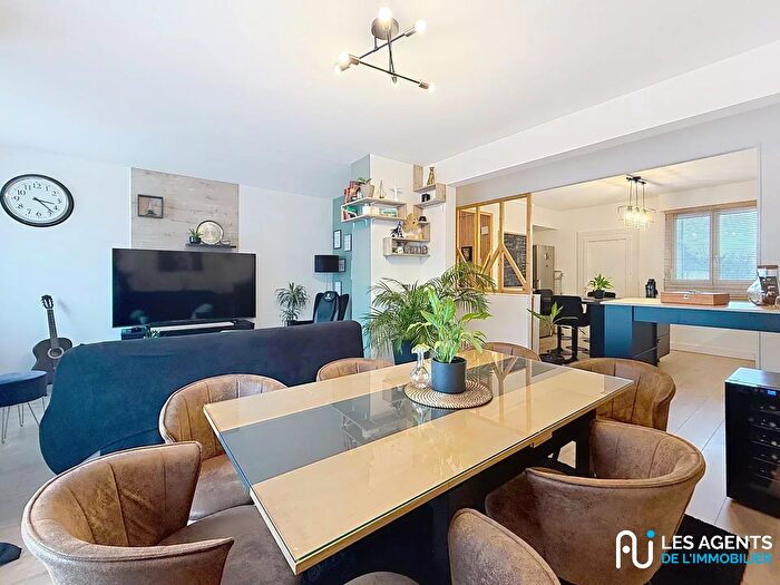 Appartement à vendre - Saint-Jean-de-la-Ruelle, Alleville, Les Chaises - 5 pièces - 3 chambres