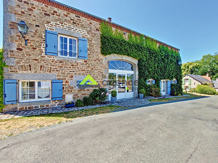 Maison à vendre - Jouillat - 11 pièces - 8 chambres