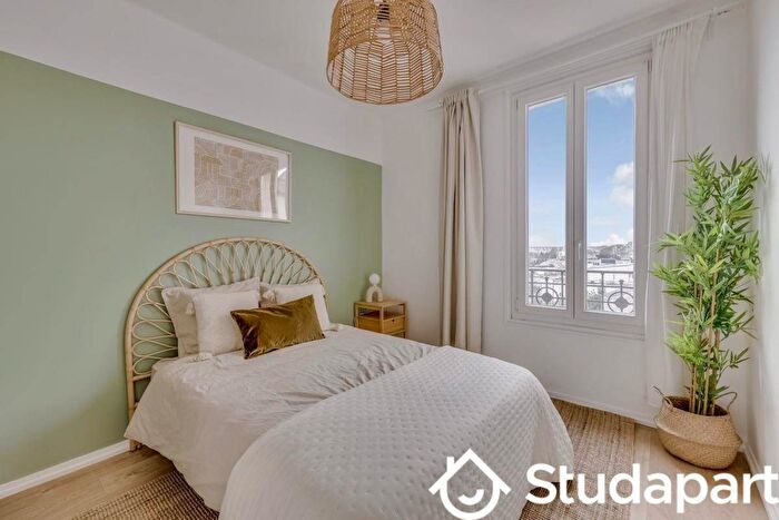 Appartement à louer - Reine Blanche, Gentilly - 1 pièce - 3 chambres