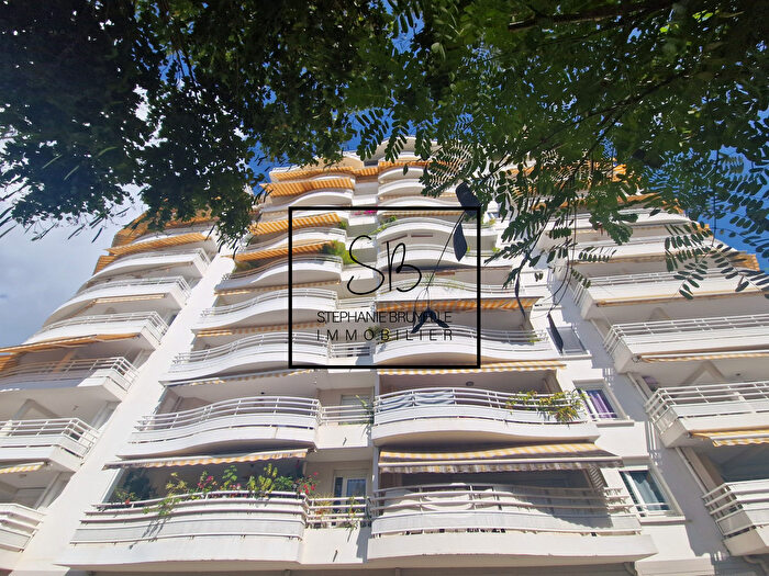 Appartement à louer - Sch lcher, Schoelcher - 4 pièces - 3 chambres