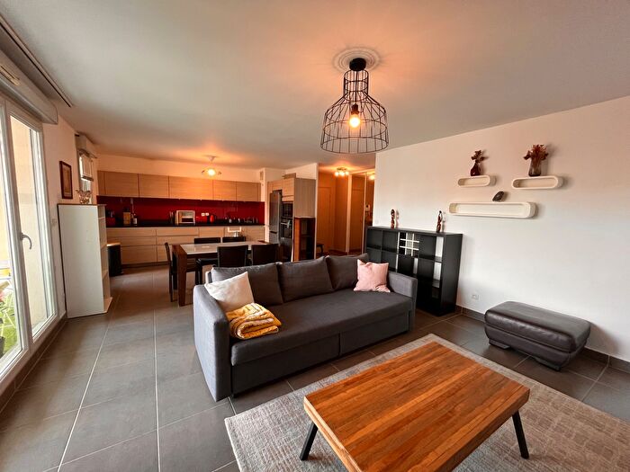 Appartement à louer - Tassin-la-Demi-Lune, Charles de Gaulle - 4 pièces - 3 chambres