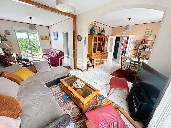 Maison 6 pièces à Pessac, Verthamon, Haut Biron, à vendre