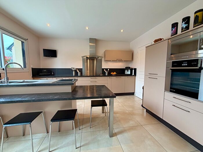 Maison à vendre - Huillé - 8 pièces - 4 chambres