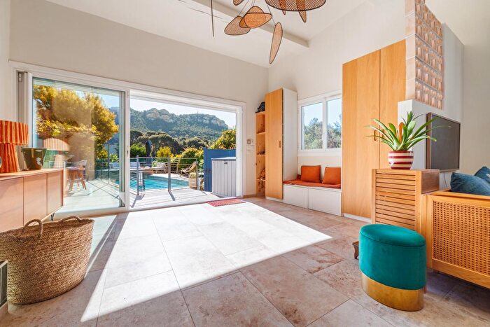 Maison à vendre - Cassis - 7 pièces - 5 chambres