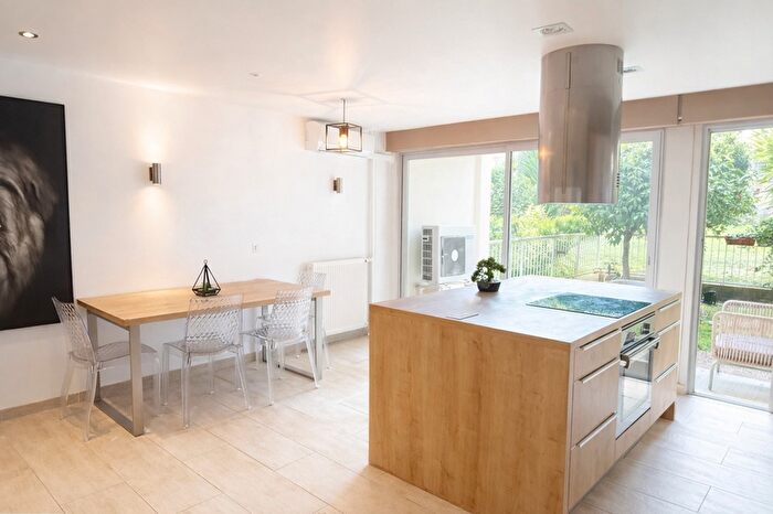 Appartement à vendre - Nice, Corniche Fleurie - 2 pièces - 1 chambre