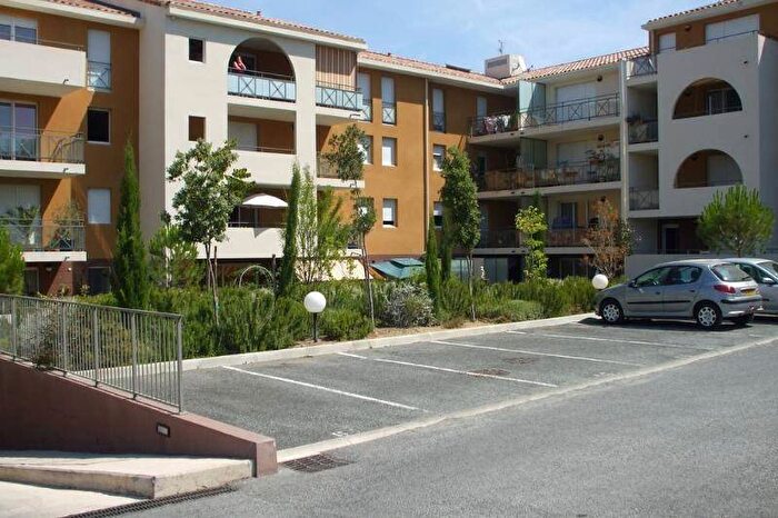 Extension Années, A, Brignoles - Appartement 3 pièces à louer