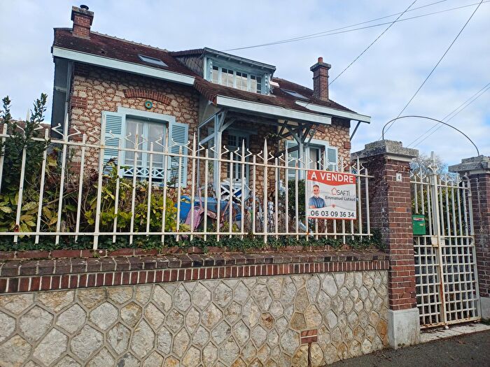 Maison à vendre - Arrou - 5 pièces - 4 chambres