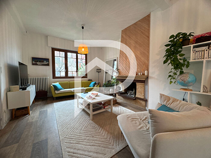 Maison à louer - Reims, La Neuvillette, Trois Fontaines - 5 pièces - 3 chambres