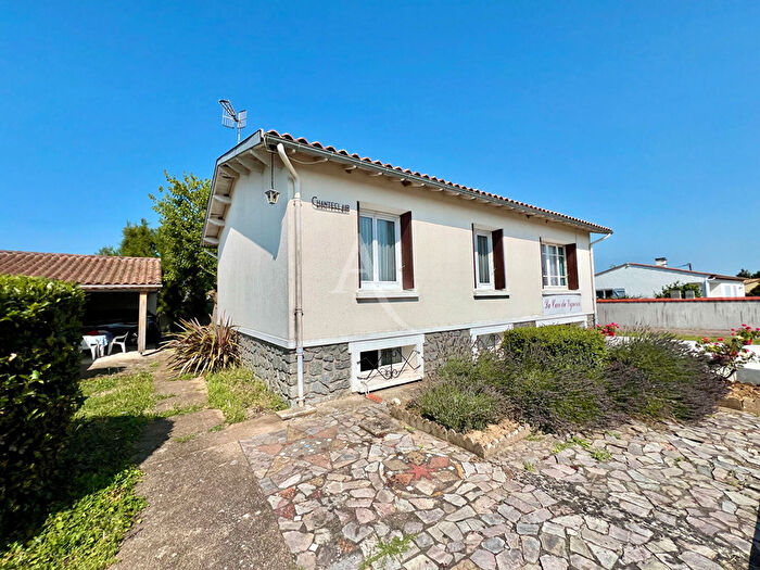 Maisons à vendre et appartements à louer - 1