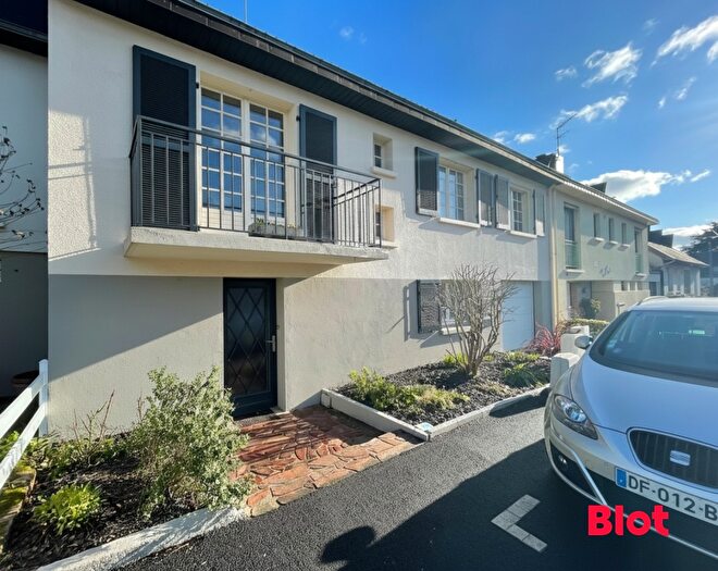 Maison à vendre - Saint-Grégoire - 6 pièces - 4 chambres