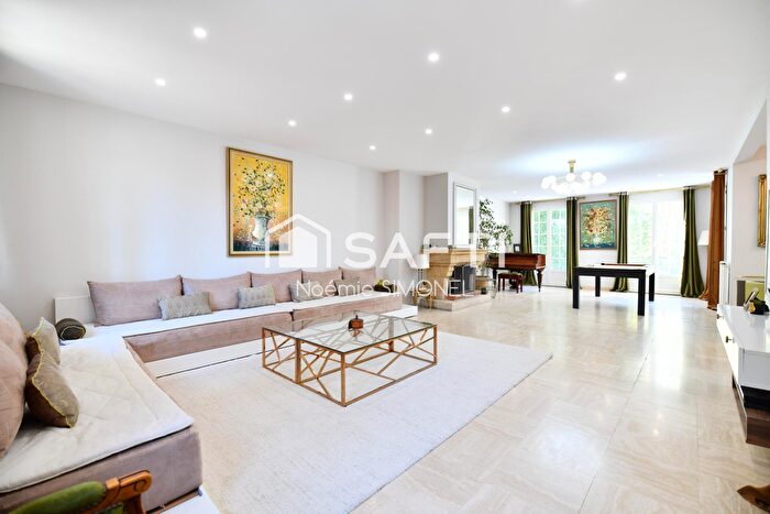 Maison à vendre - Chilly-Mazarin, Gravigny - 8 pièces - 5 chambres