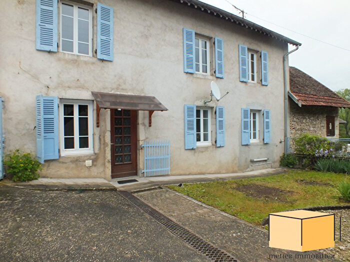 Maison à louer - Colomieu - 4 pièces - 3 chambres