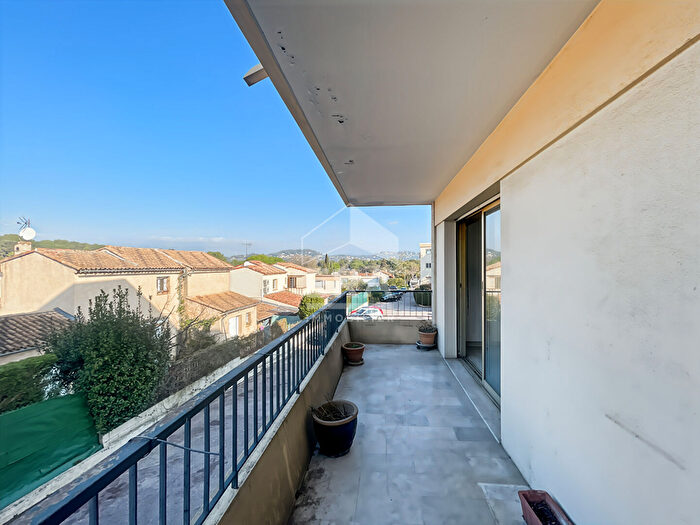 Appartement à vendre - Le Cannet, Aubarède - 2 pièces - 1 chambre