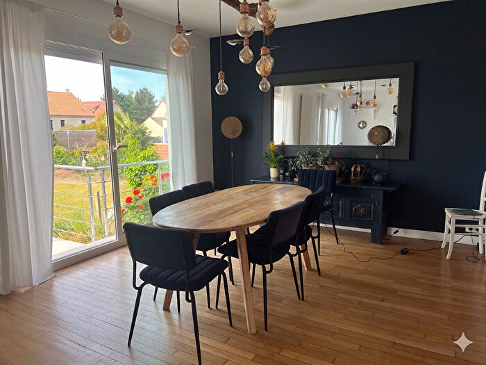 Le Mesnil-le-Roi : Maison 8 pièces à vendre