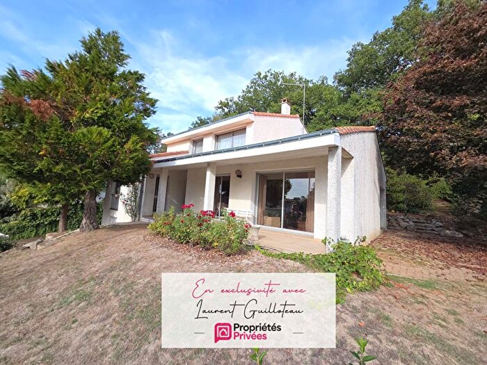 Maison 6 pièces à vendre à Saint-Laurent-sur-Sèvre