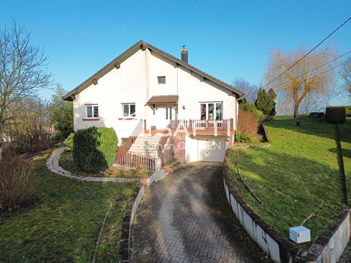 Maison à vendre - Woustviller - 7 pièces - 4 chambres