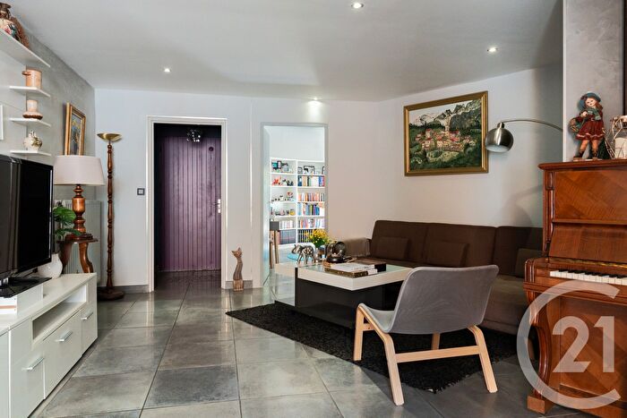 Maison à vendre - Saint-Martin-dHères, Centre-ville - 5 pièces - 3 chambres