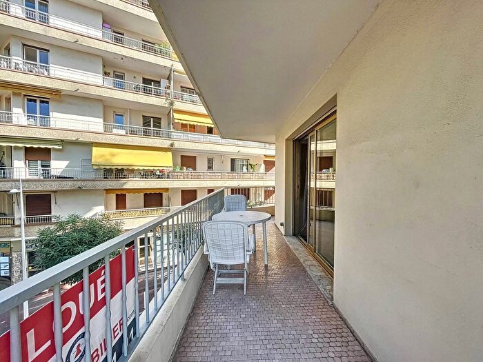 Appartement 1 pièce à Juan-les-Pins, Antibes, à louer