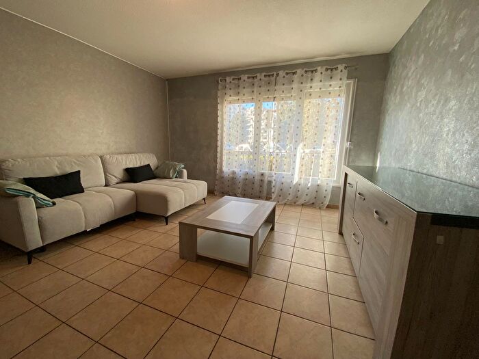 Appartement à louer - Perpignan, Moulin-à-Vent, Vertefeuille - 3 pièces - 2 chambres