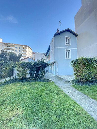 Croix Luizet, Villeurbanne - Appartement 2 pièces à louer
