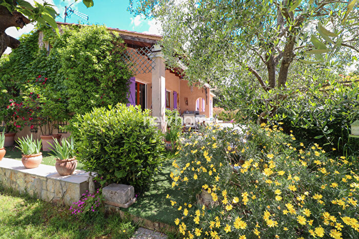 Maison à vendre - Seillans - 4 pièces - 3 chambres