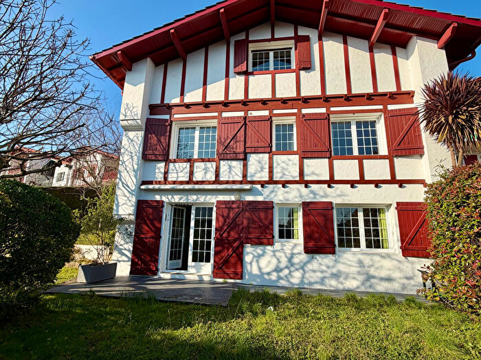 Maison à vendre - Urrugne - 7 pièces - 5 chambres