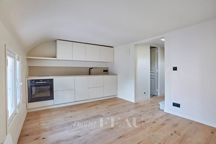 Appartement à vendre - Paris e , Elysée, Madeleine - 3 pièces - 2 chambres