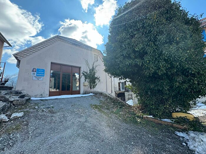 Maison 4 pièces à vendre à Lus-la-Croix-Haute
