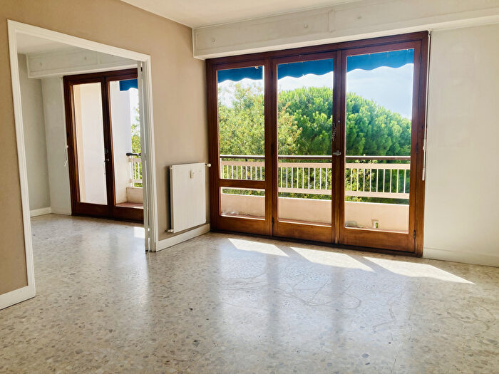 Appartement 4 pièces à vendre à Hyères, Centre-ville