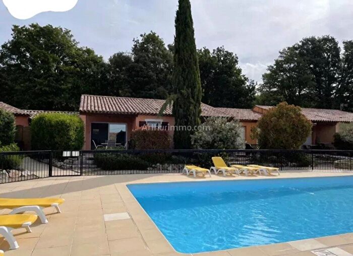 Appartement à louer - Régusse - 3 pièces - 2 chambres