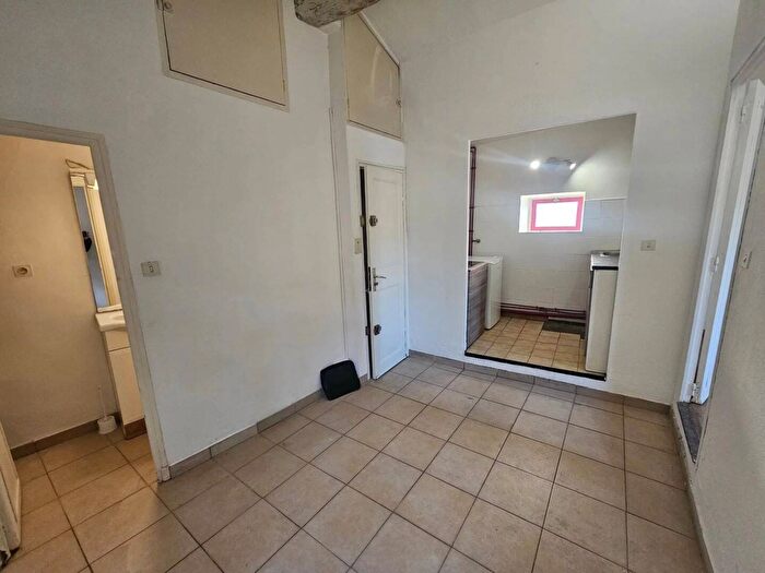 Appartement à louer - Vieille Ville-Cativel, Gardanne - 2 pièces - 1 chambre