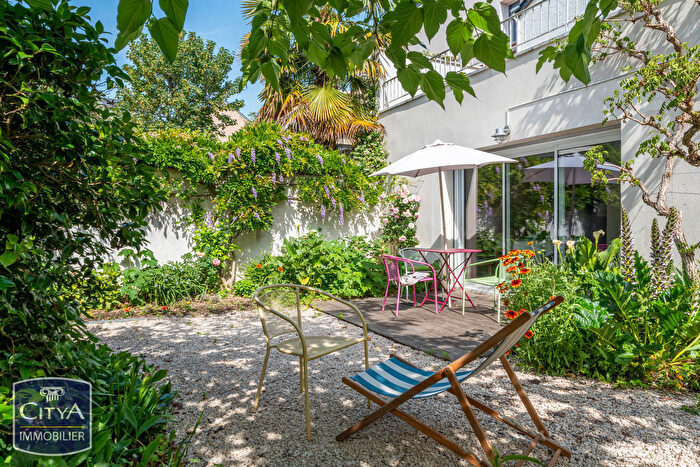 Tours, Cathédrale : Maison 6 pièces à vendre