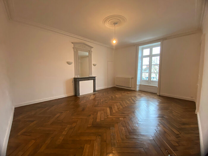 Appartement à louer - Châteaubriant, Centre-ville, Gare - 4 pièces - 3 chambres