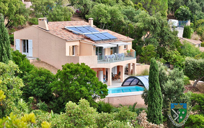 Maison à vendre - La Londe-les-Maures, Valcros, Alicastre, Haut Pansard, Bas Pansard, Le Pin - 7 pièces - 5 chambres