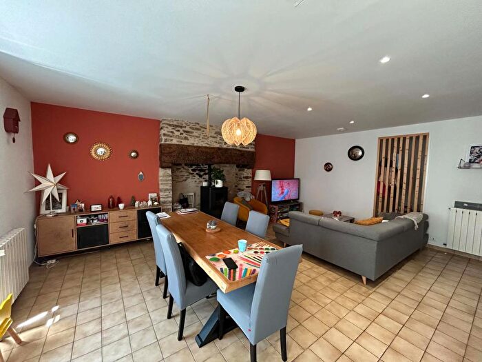 Saint-Yrieix-la-Perche - Maison 6 pièces à vendre