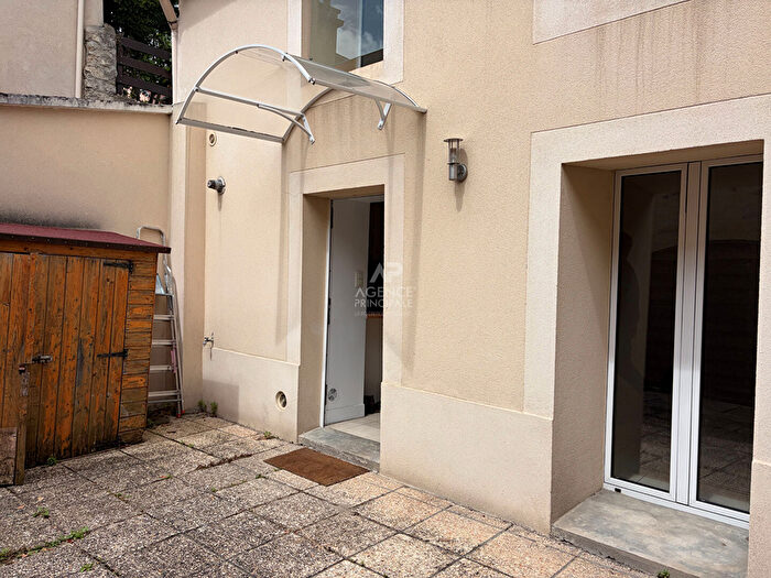 Le Mesnil-le-Roi - Maison 3 pièces à vendre