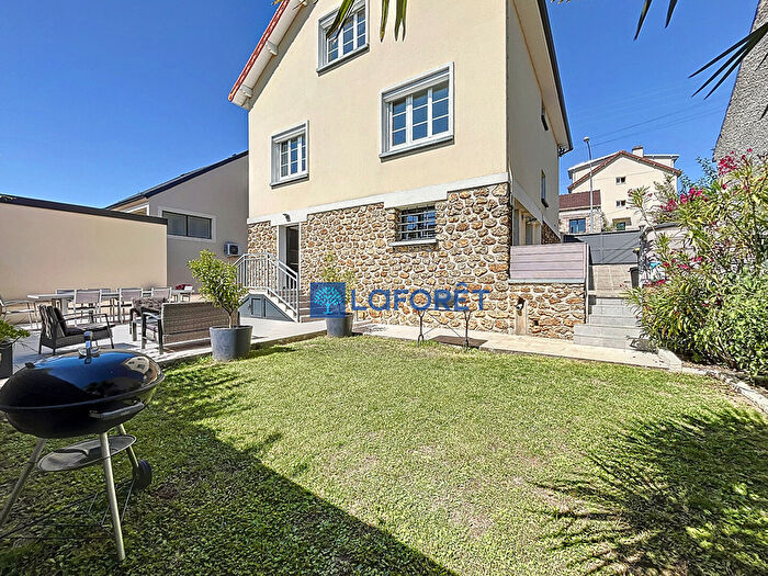 Maison à vendre - Savigny-sur-Orge, Côteau - 7 pièces - 5 chambres