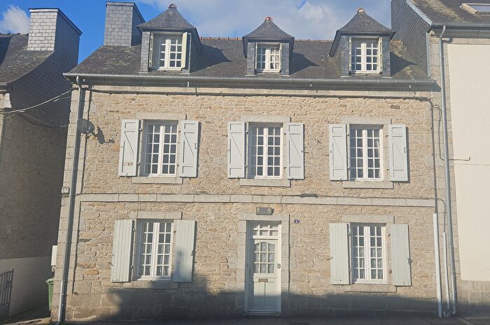 Maison à vendre - Huelgoat - 6 pièces - 4 chambres