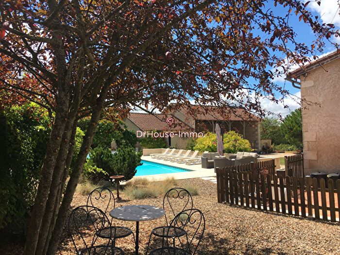 Maison à vendre - Sainte-Souline - 11 pièces - 9 chambres