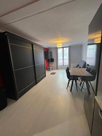 Appartement à louer - Centre Ville, Étampes - 1 pièce