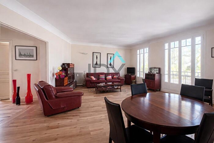 Appartement 4 pièces à Le Vésinet, Coeur de Ville, à vendre