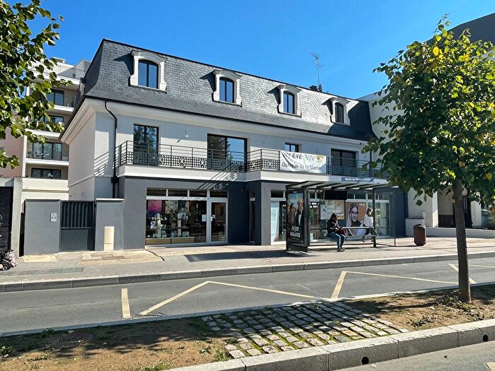 Appartement à louer - Le Centre, Le Plessis-Trévise - 2 pièces - 1 chambre