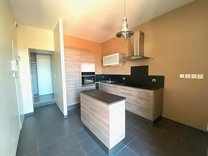 Appartement à louer - Roche-la-Molière - 2 pièces - 1 chambre