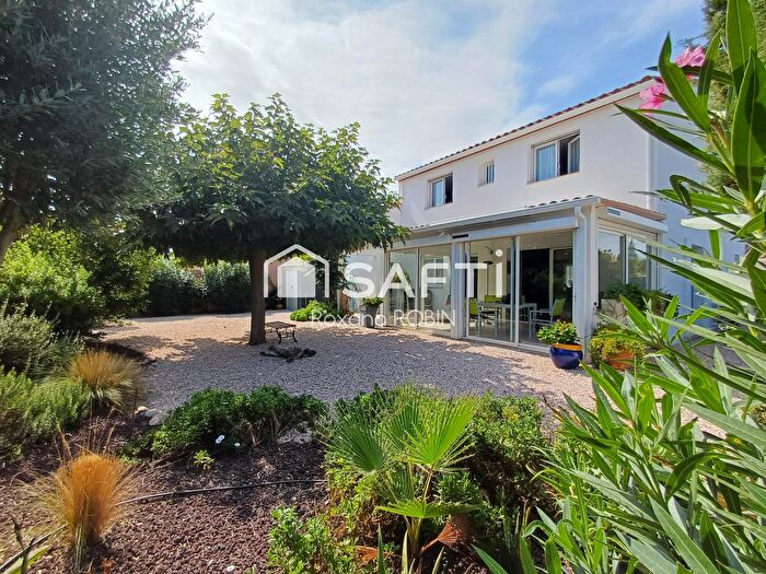 Maison à vendre - Saint-Cyprien, La Prade, La Vigie - 6 pièces - 5 chambres